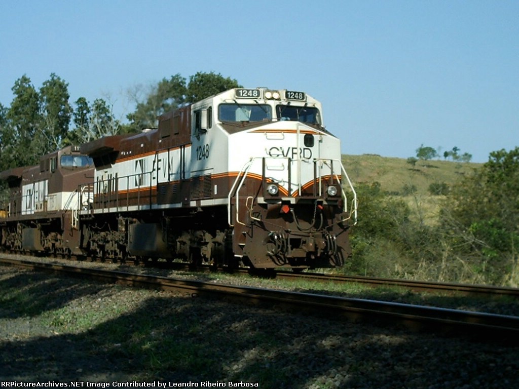 Uma dulpa de Dash 9W na 04